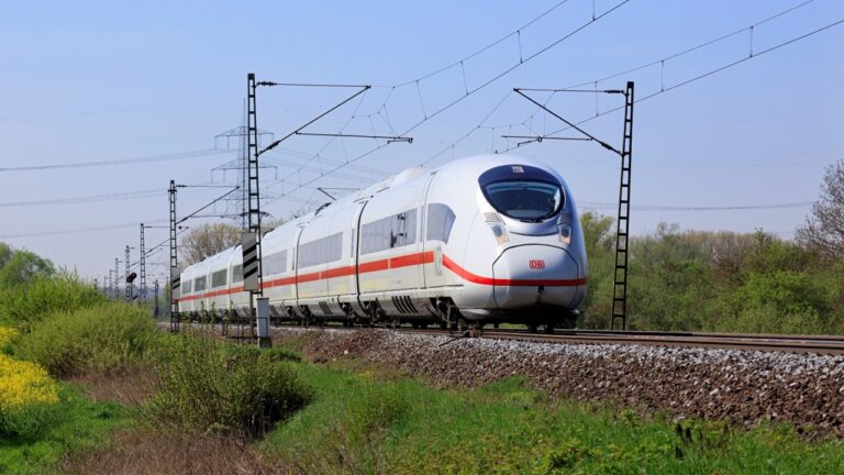 Deutsche Bahn: Auslieferung aller ICE 3 neo bis August 2028 ...