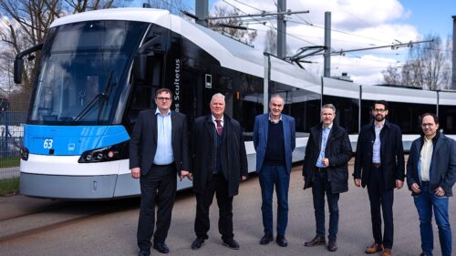 Neue Straßenbahnen für Ulm – erste Fahrzeuge bereits im Linienbetrieb ...