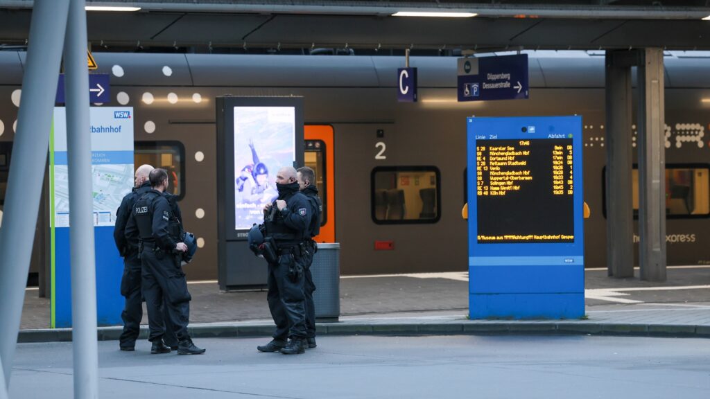 Großer Polizeieinsatz im Wuppertaler Hauptbahnhof – Verdächtiger kein ...