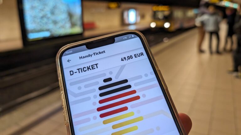 Deutschlandticket wird teurer – Preis steigt ab 2025 auf 58 Euro ...