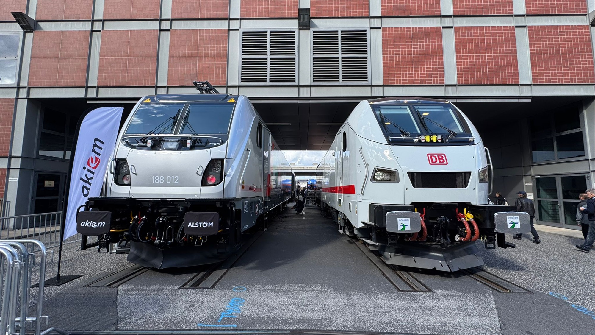 InnoTrans: Talgo zeigt neue DB-Lok und Intercity-Wagen für DSB ...