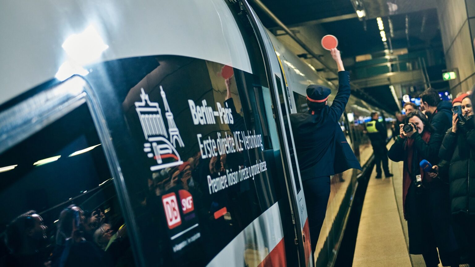 Erster Direkt-ICE fährt von Berlin nach Paris – Bahnblogstelle Erster Direkt-ICE fährt von Berlin nach Paris – Bahnblogstelle
