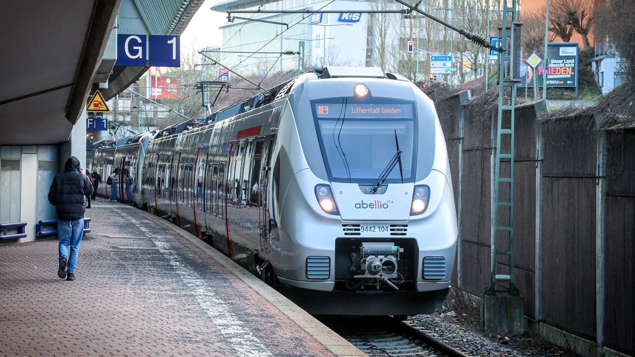 Oft Bus statt Bahn: Zugstrecke Halle–Kassel wird saniert – Bahnblogstelle